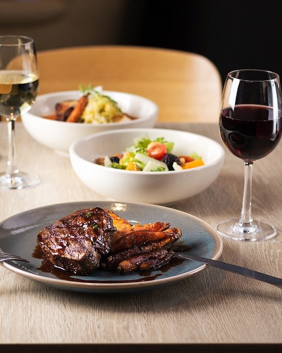 Home [www.shoeandcanoe.ca]